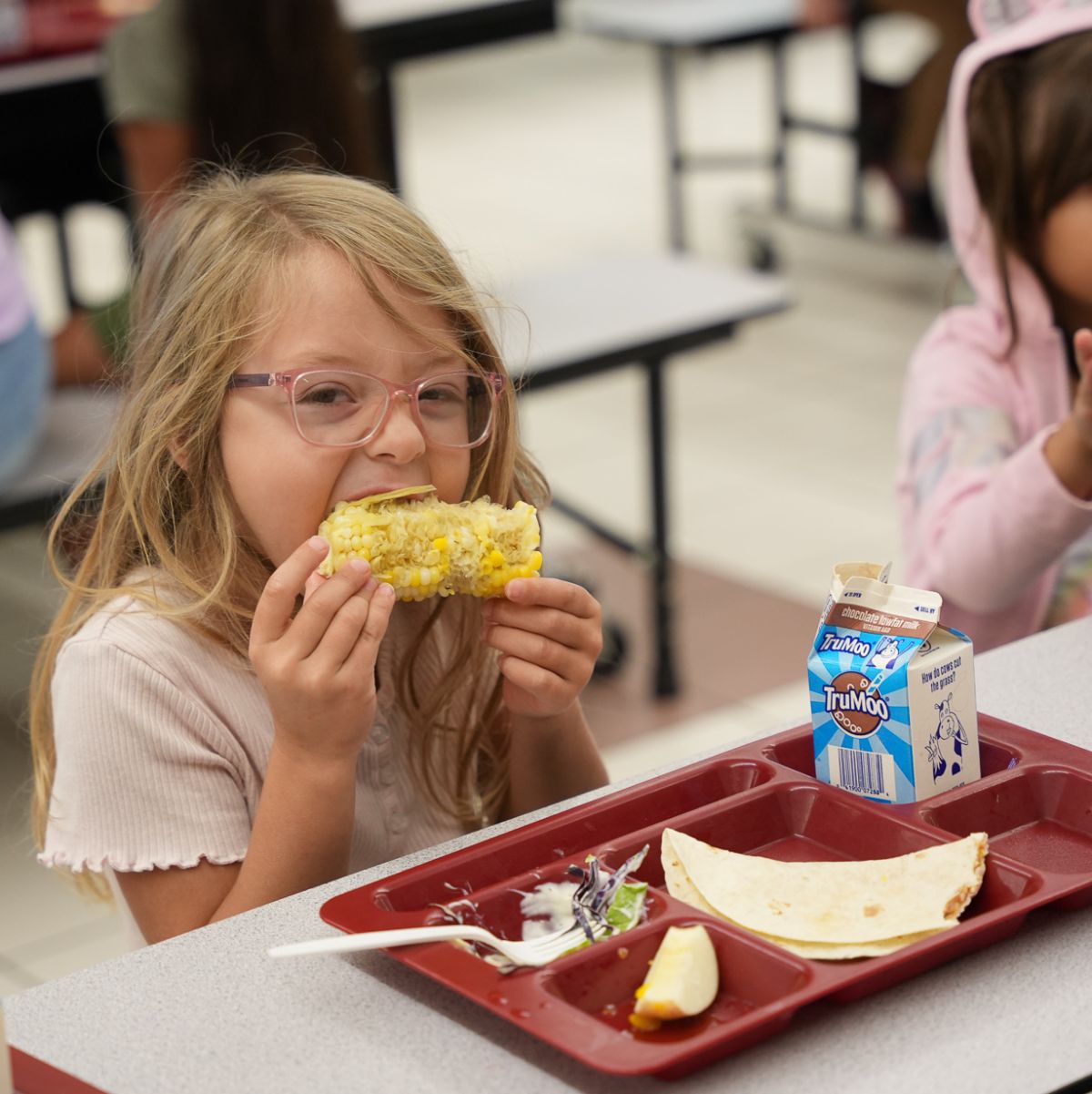 Students Bite into Local Sweet Corn For Lunch | Details
