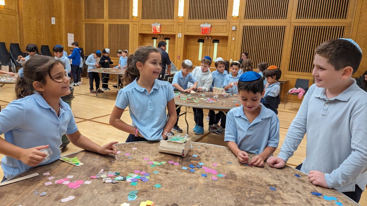 Students Build Model Sukkahs | Ramaz News - The Ramaz School