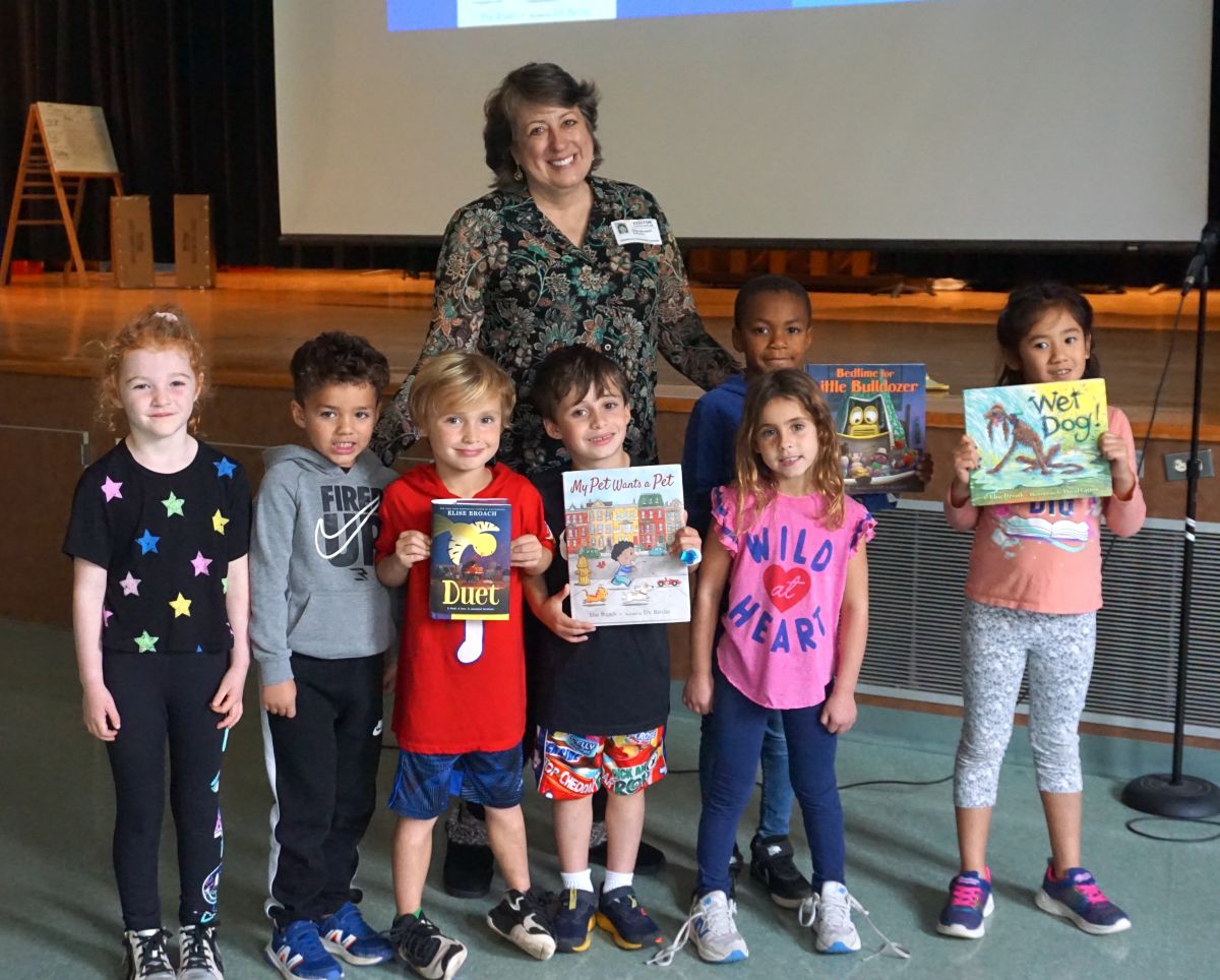 Gladwyne Welcomes Author Elise Broach | Article