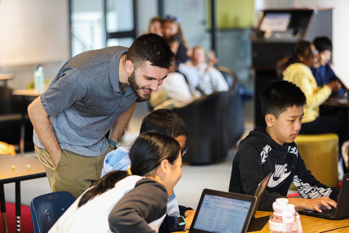 Middle School Looks to the Future with New Advisory Program | ICS News