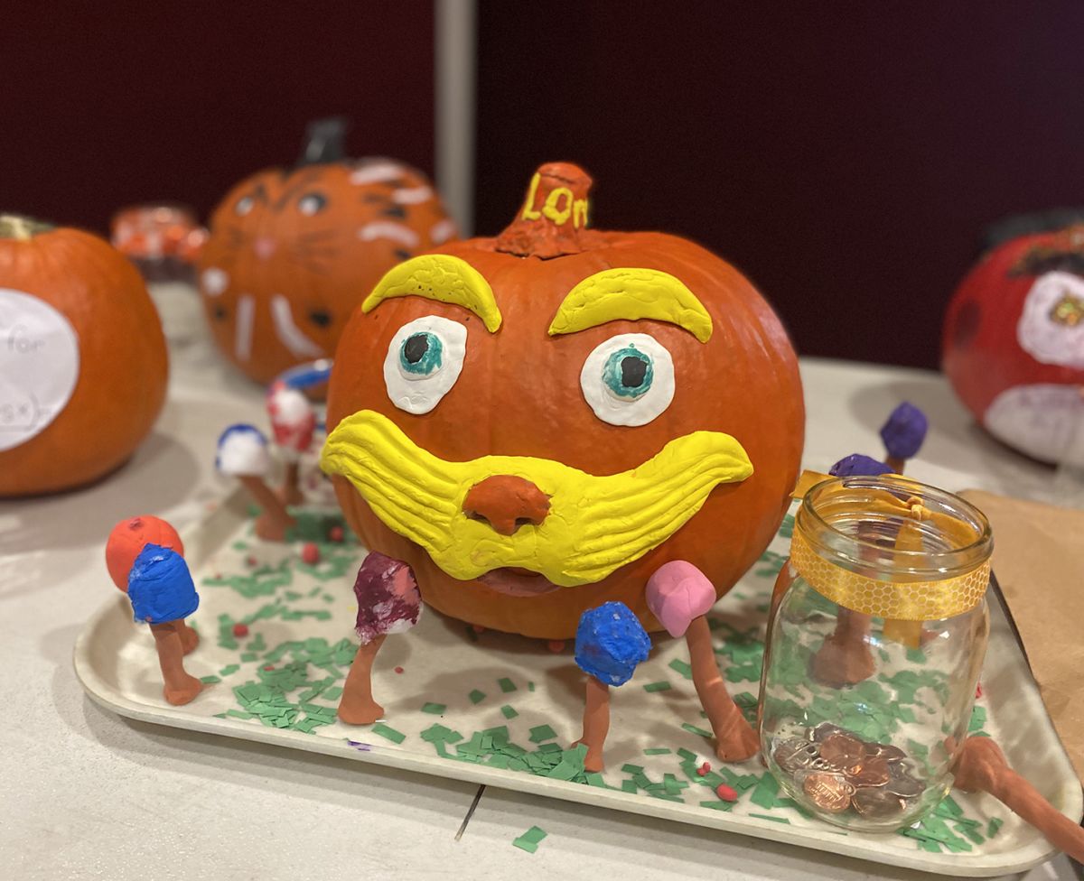 Lots of Creativity in Middle School Pumpkin Decorating Contest ...