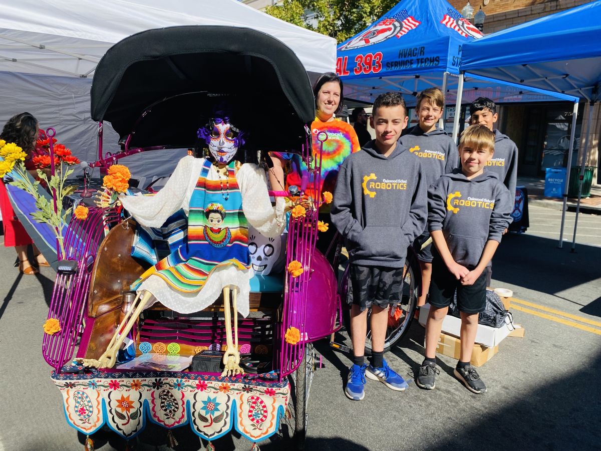 Techie Pizza Amazes Children with Joys of Programming at La Ofrenda ...