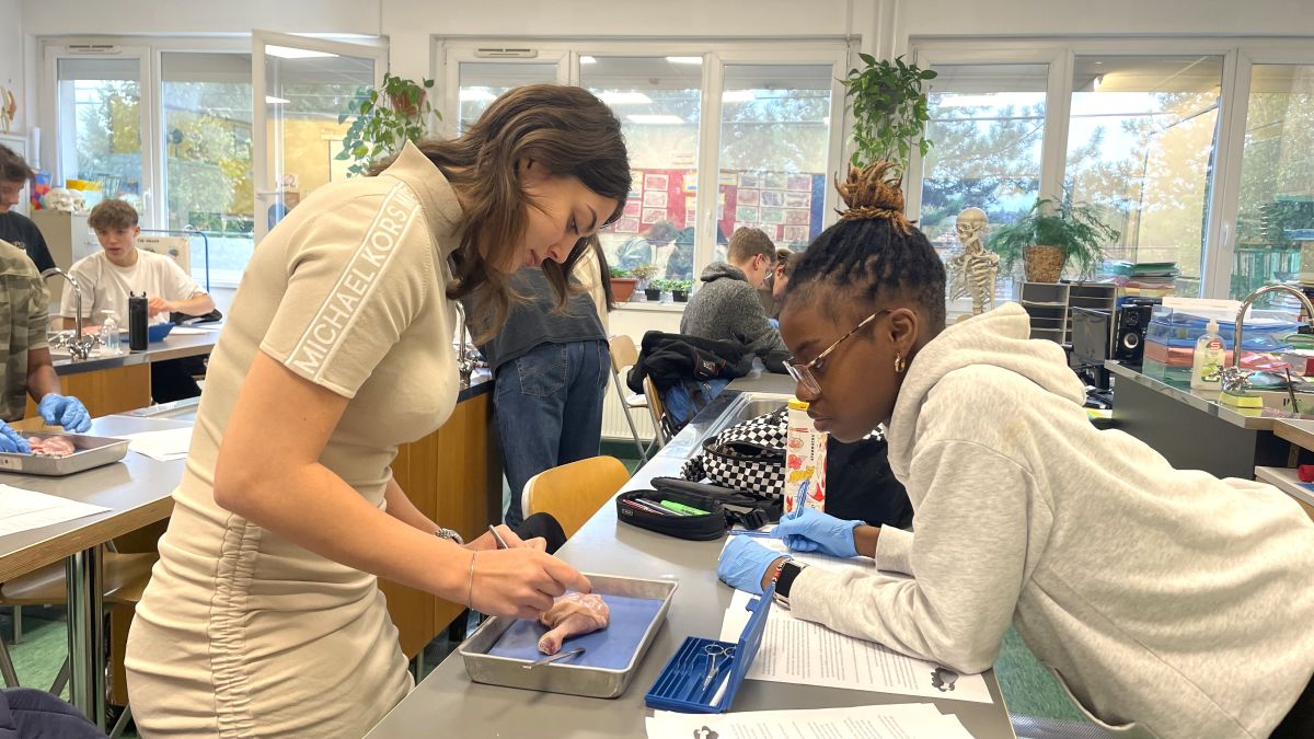 Deeper Learning Through Hands-on Lessons | Default News Page