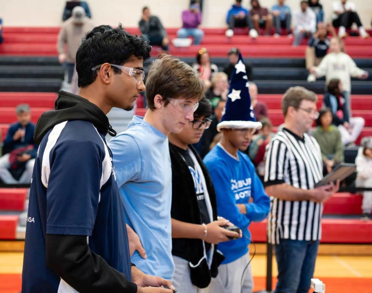 Rams Kick Off 2023-24 VEX Robotics Competition Season in Rosemont | Article