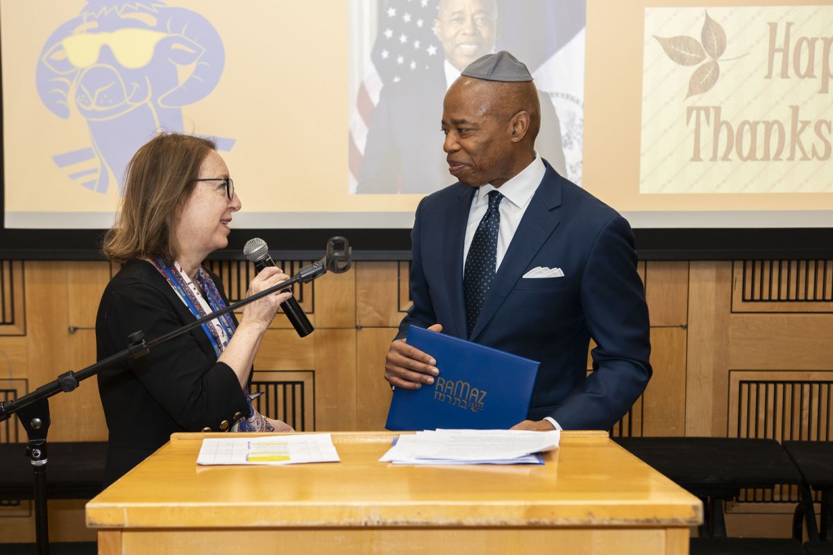 Mayor Adams Visits Ramaz Middle School for the Thanks-for-Giving Award ...