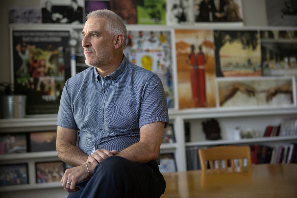 English Teacher Tom Parauda Publishes First Board Game | Post