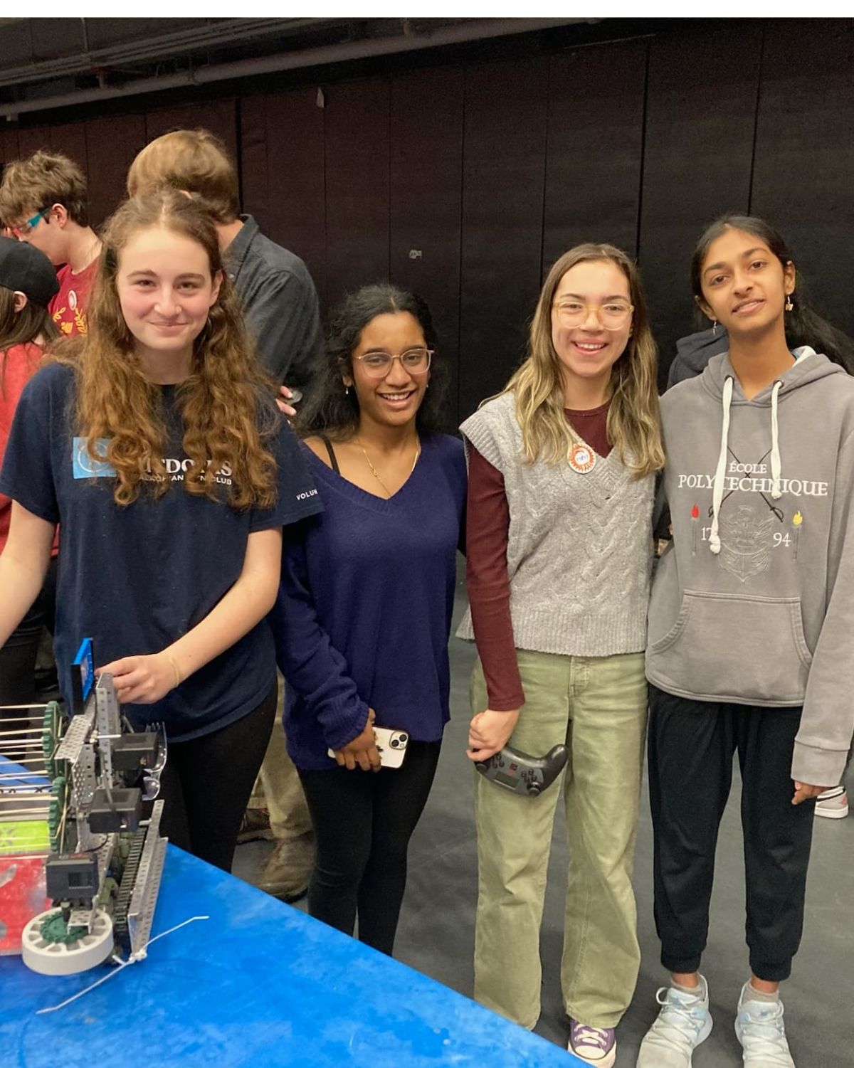 Upper School Robotics Teams Compete in Tournament | News Details