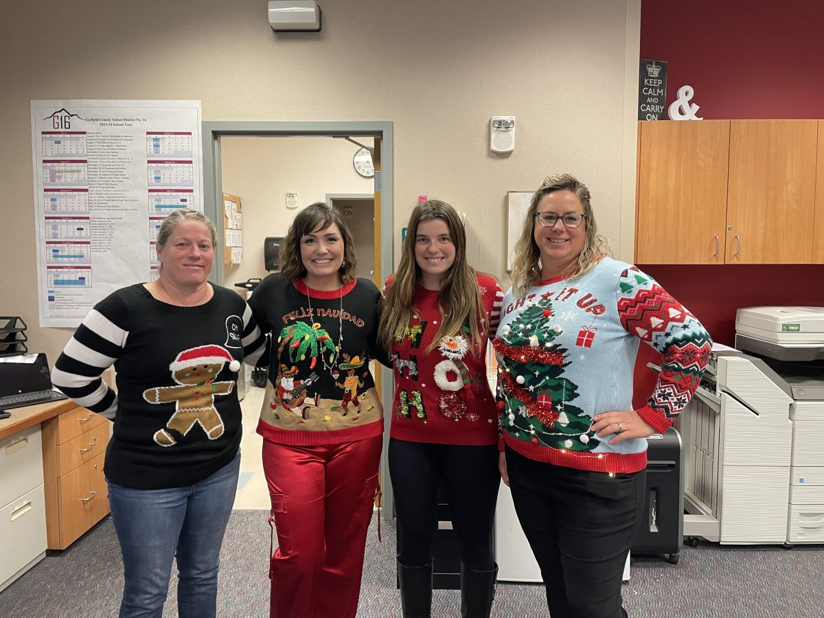 GVHS Jolly Week Dress-Up Day #1 | News Information