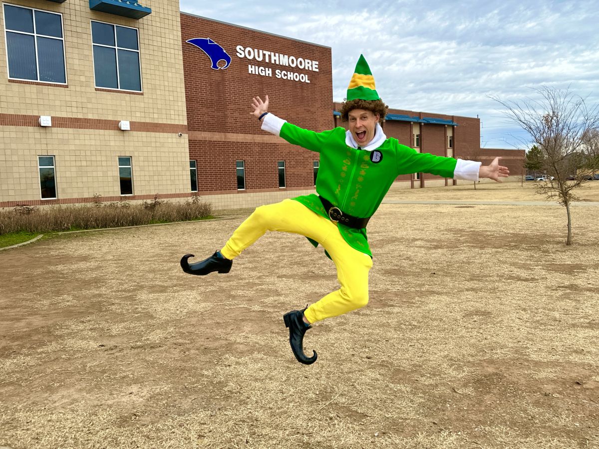 Buddy the Elf Visits SHS! | News Details