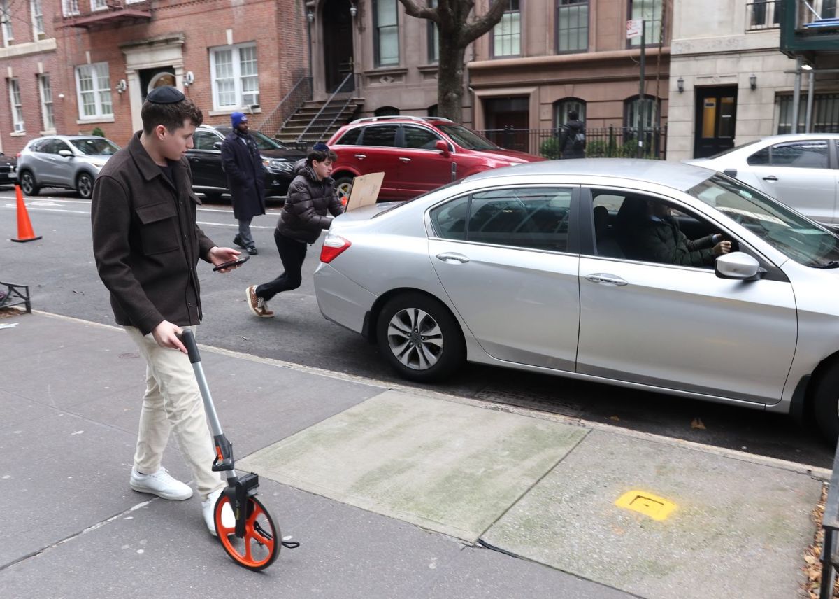 Eleventh-Grade Physics Celebrates the 4th Annual Car-Pushing Lab ...