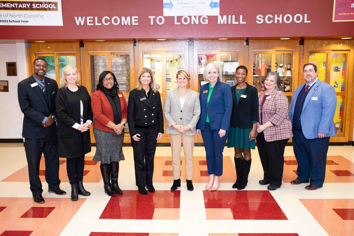 State Superintendent Catherine Truitt Visits Long Mill Elementary ...