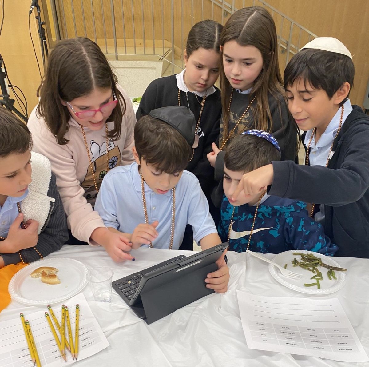 Fourth Graders Team Up for Special Lunchtime Brain Games | Ramaz News ...