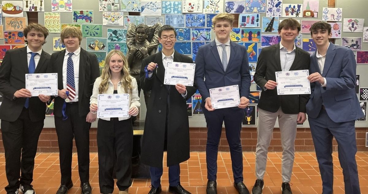 Model UN Team Competes Successfully | School Life Story
