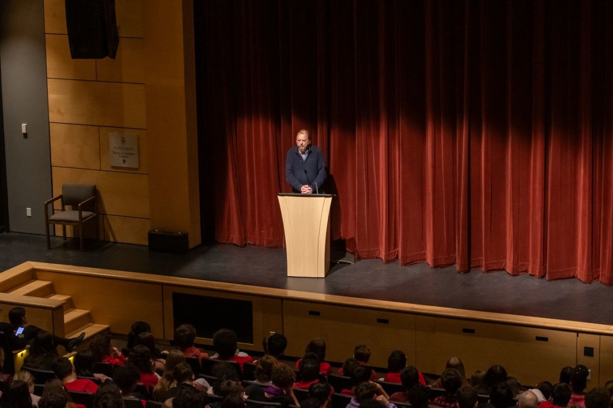 Gwynne Dyer, Author & Historian, at LCC | News Detail