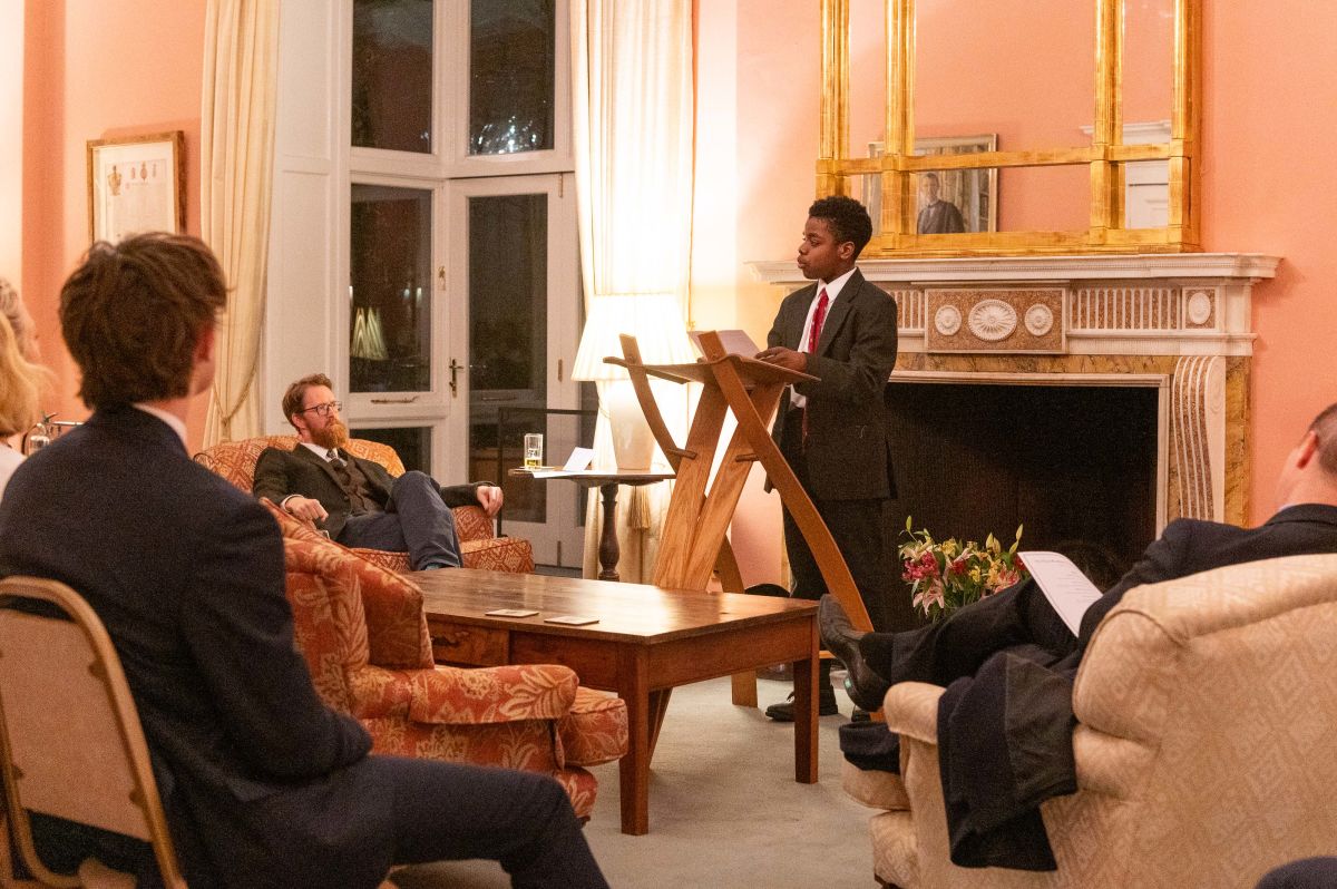 English Department’s Floyd Prize celebrates ‘true art’ of reading to an ...