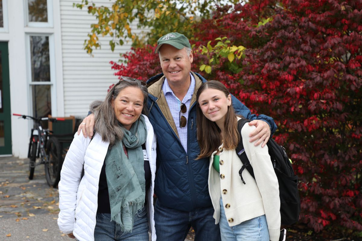 The Benefits of a Strong Parent-Adolescent Relationship | buzz-details