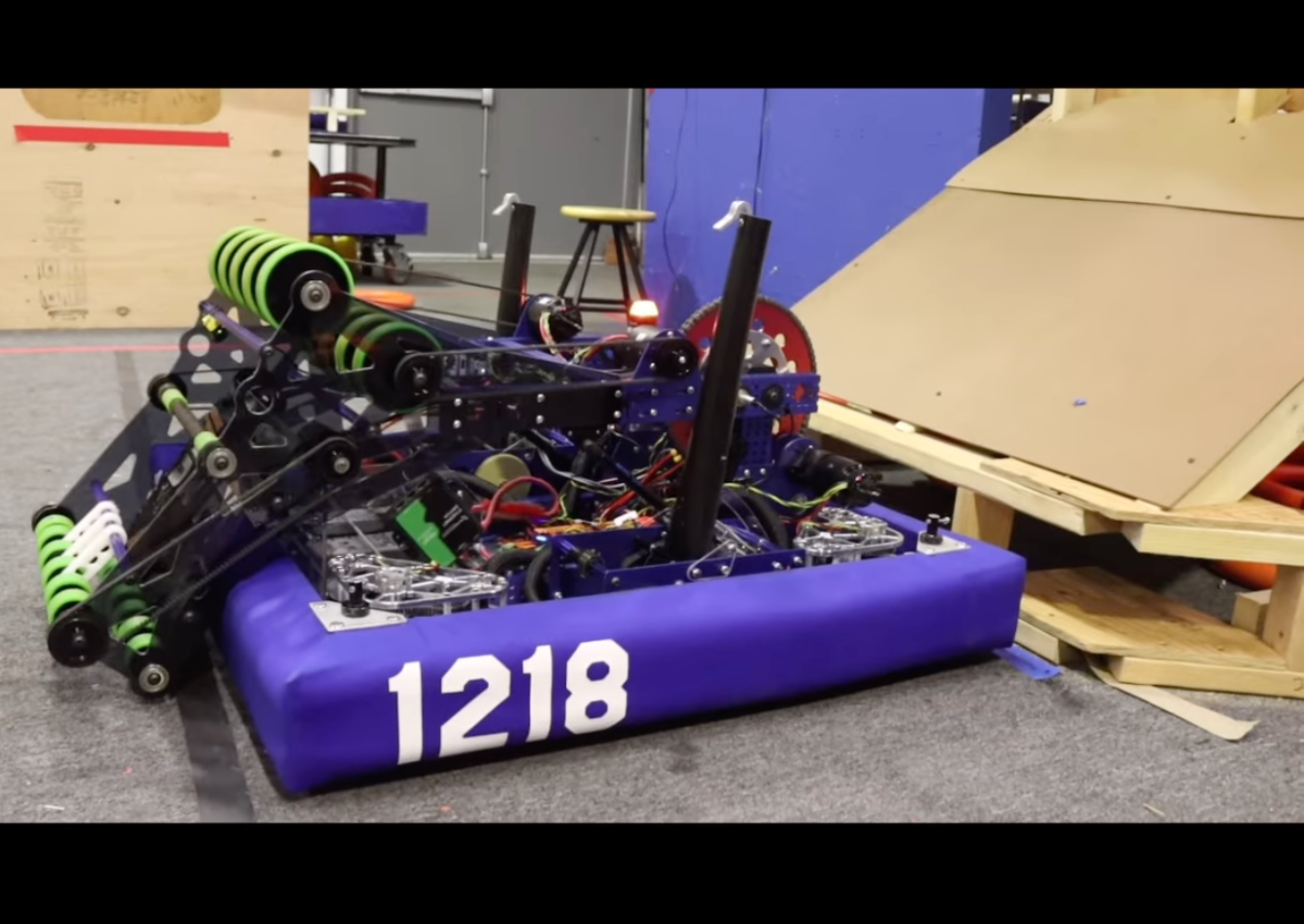 Swifties Unite: Team 1218 Reveals Their Robot | News Stories - SCH