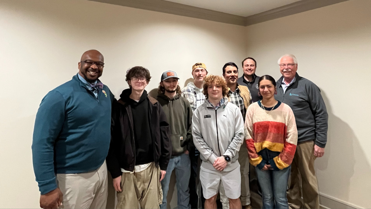 School District Five students participate in valuable internship | Details