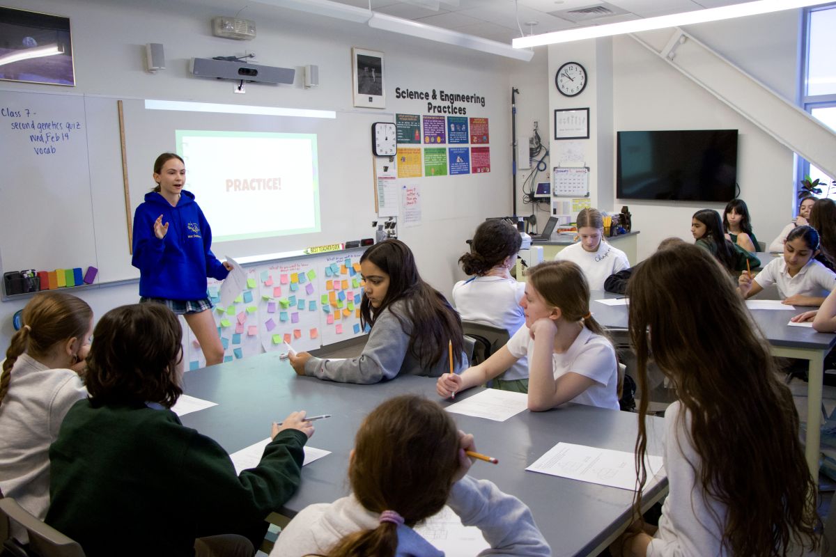 Class 7 Learns from Upper School Expert | Stories Details Page