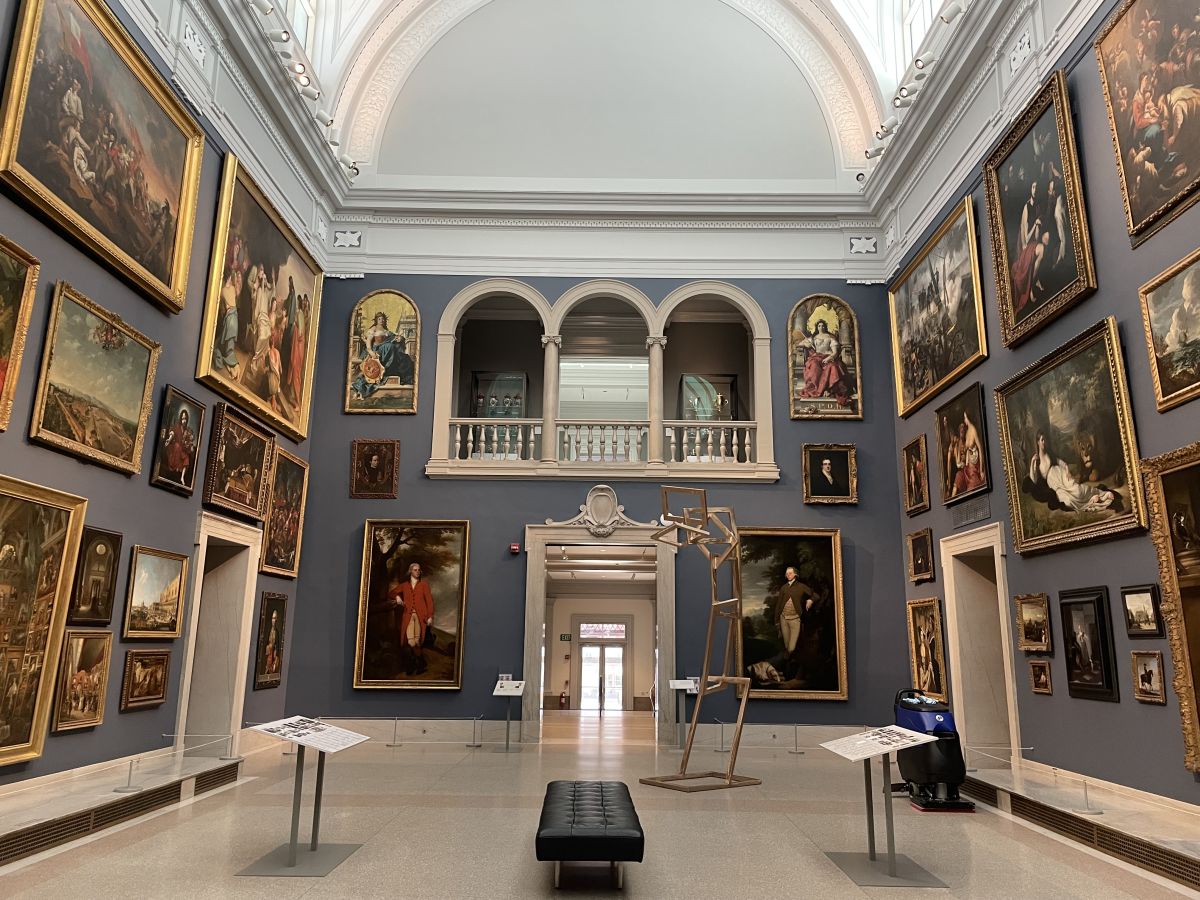 AP Spanish Class Visits Wadsworth Museum - Madison Public Schools