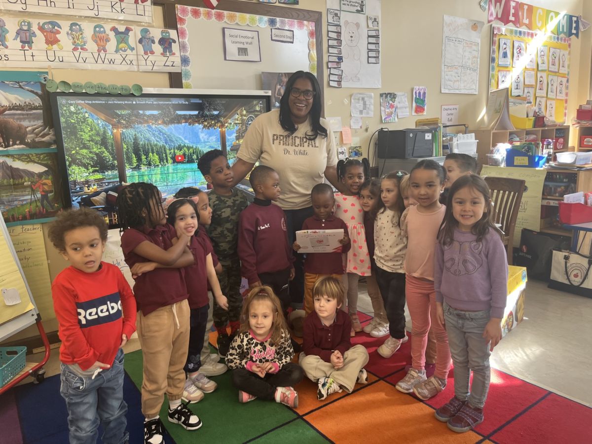 Pennington School principal reads to pre-K for Read Across America Week ...