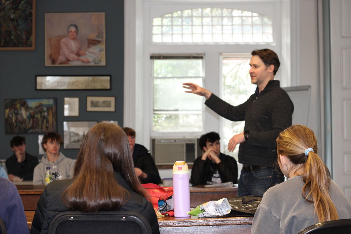 Sophomores Dive Deep into Macbeth with Quintessence Theatre Partnership ...