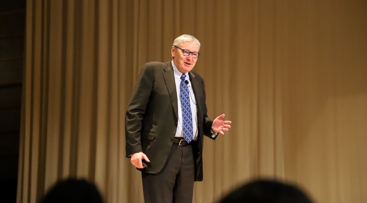 Renowned Economist Dr. Greg Mankiw ’76 Speaks to Students | Post Detail ...
