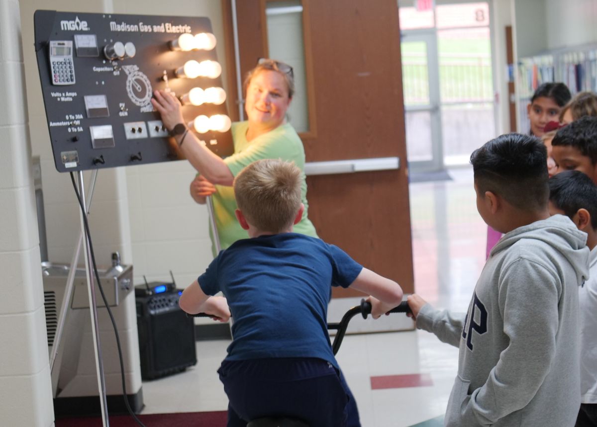 MGE Earth Day Educational Event Energizes Leopold Students | Community ...