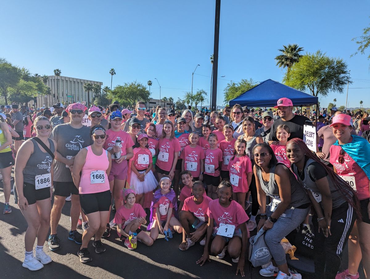 Desert Cove's Girls on the Run Team! | News Details