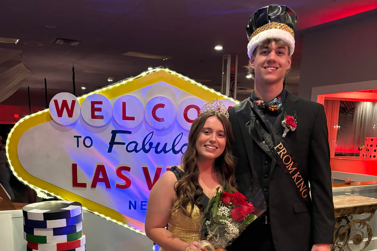 Congratulations, Prom King Ian Ely and Prom Queen Carly Kent | News ...