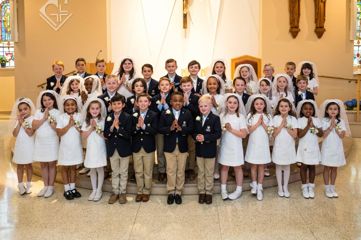 Grade 2 Celebrates Their First Holy Communion | News Details