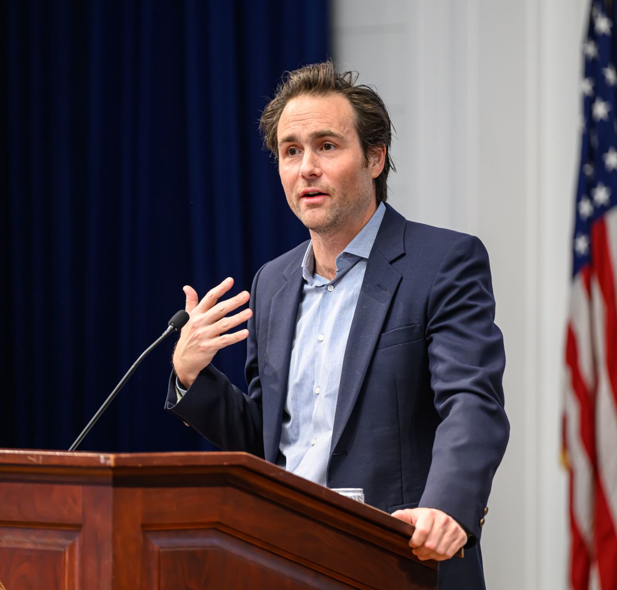 Earth Day Speaker David Wallace-Wells Discusses the Progress and ...