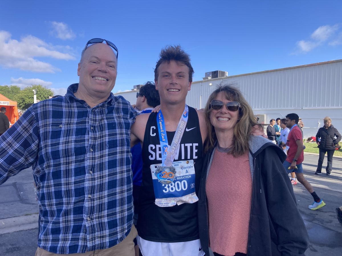 Senior Joshua Siebert '24 Runs the OC Marathon | News - Servite High School