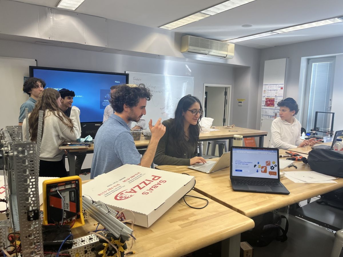 Coding Club Resurrects the Amazing Ramaz App "RamLife" | Ramaz News ...