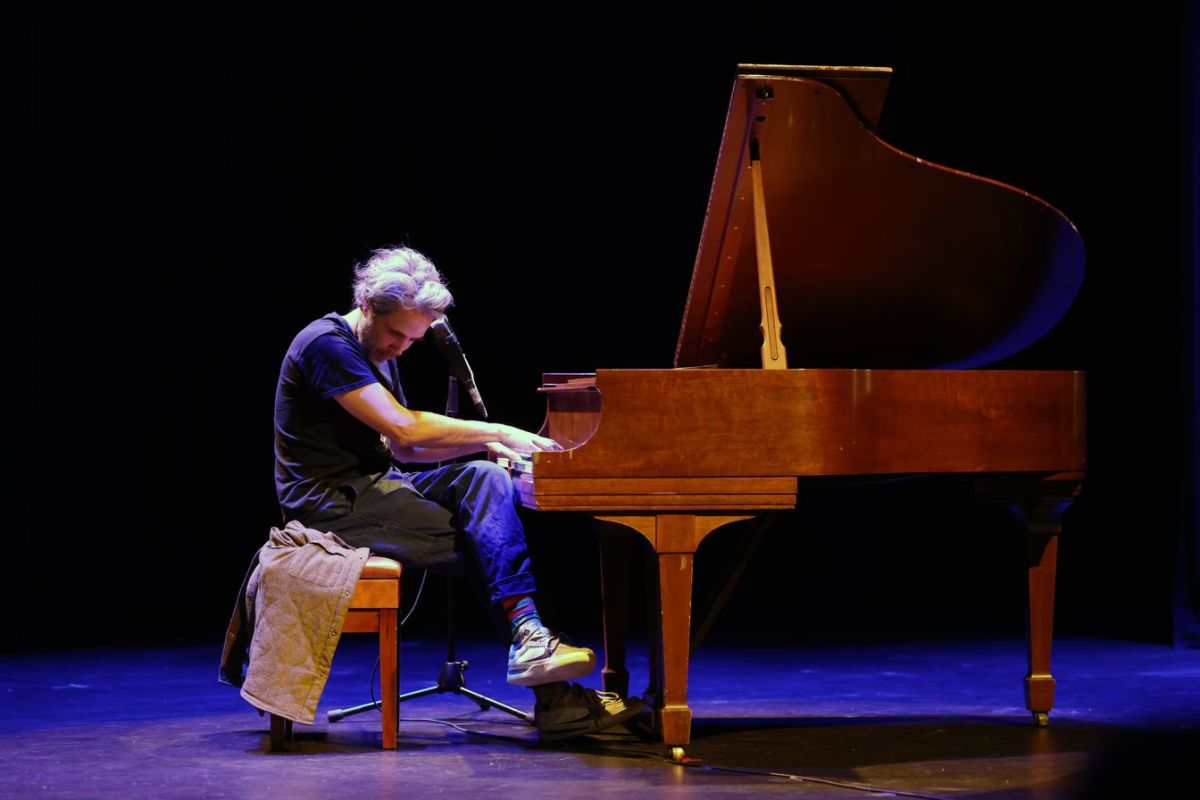 Patrick Watson Visits LCC | News Detail