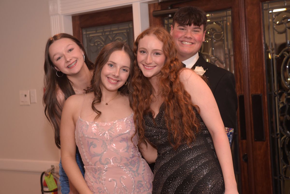 Junior Prom | News Post General - Mount Carmel Academy