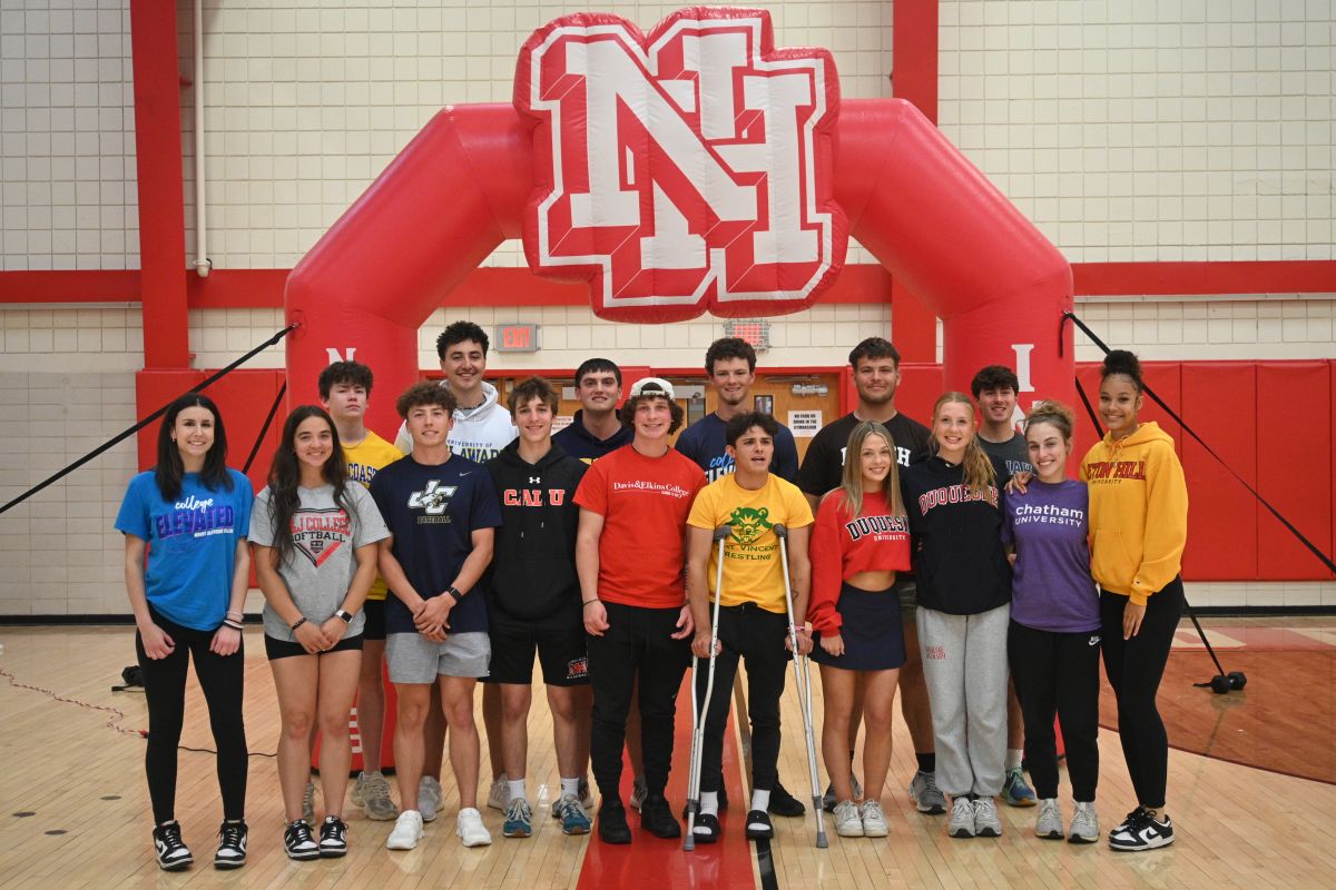 17 senior athletes to continue their sport in college | Details