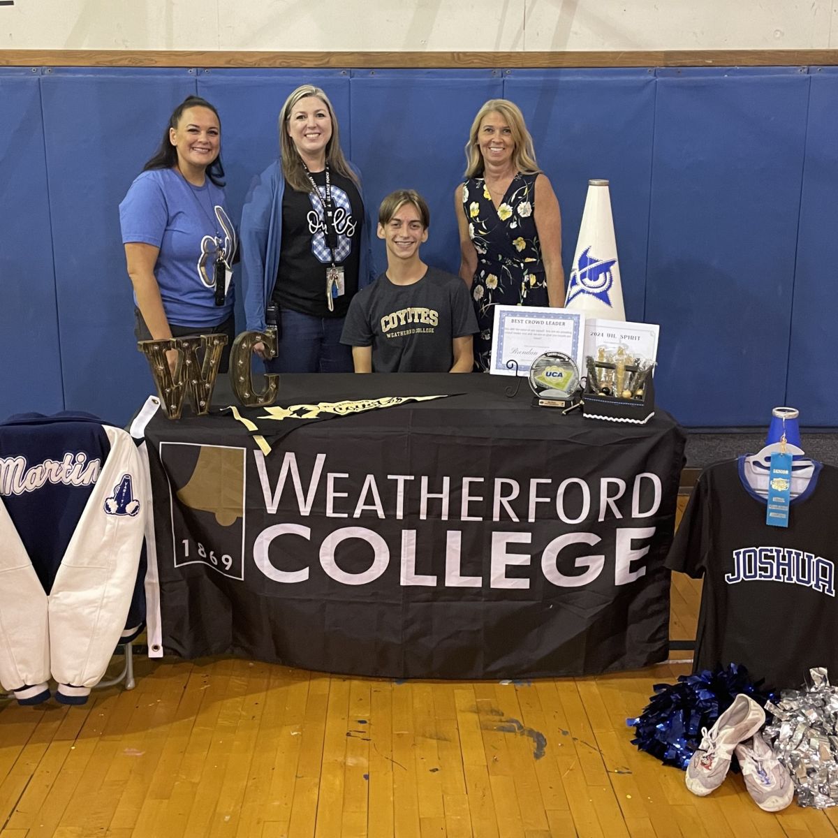 JHS Cheerleader signs with Weatherford College | Joshua ISD News Details
