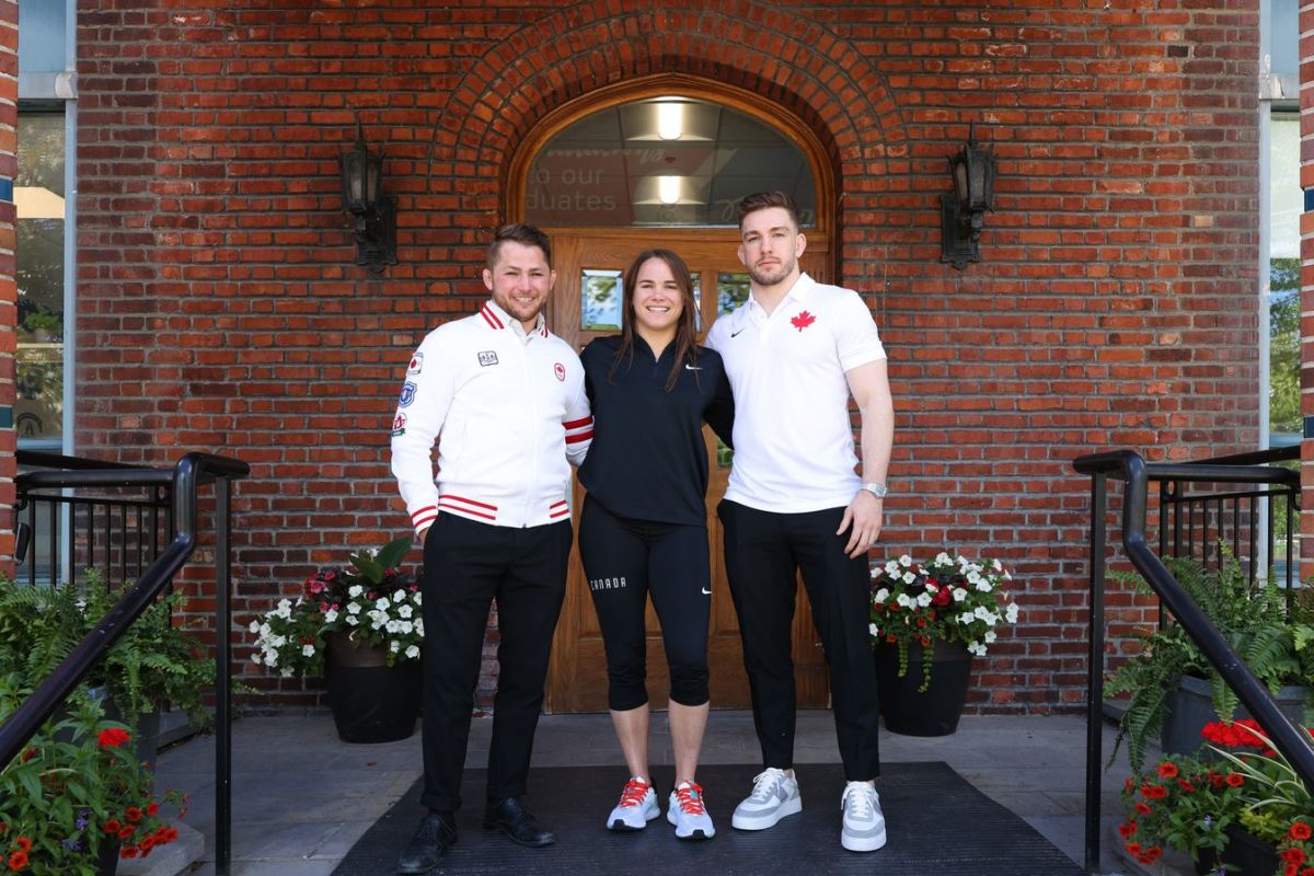 Olympic Wrestlers Visit LCC | News Detail