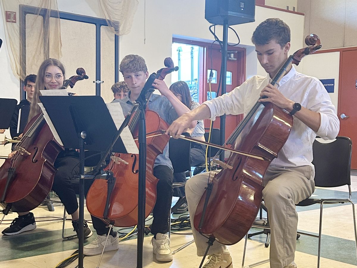 Students on Stage 2024: High School | School News