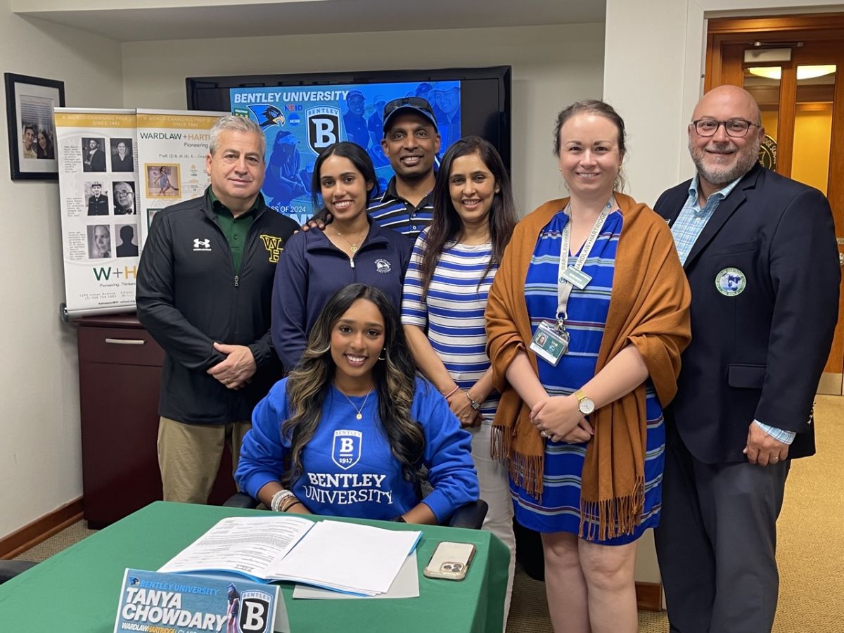 Tanya Chowdary Commits to College Golf at Bentley | News Posts
