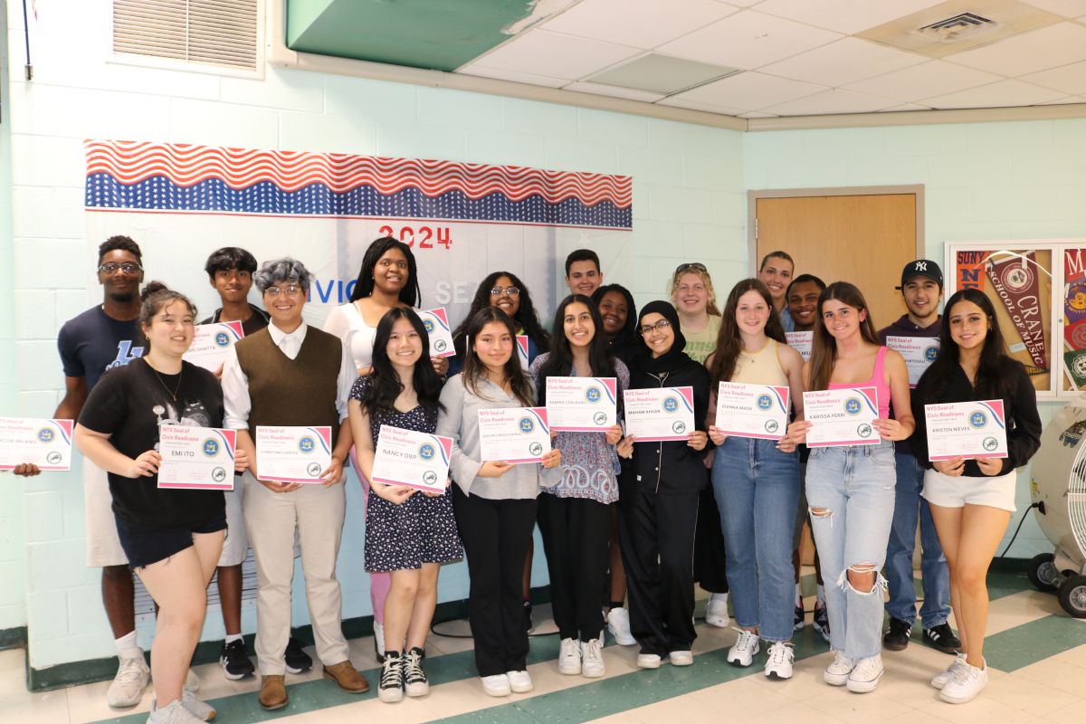 Longwood High School Seniors Earn Seal of Civic Readiness | News Details