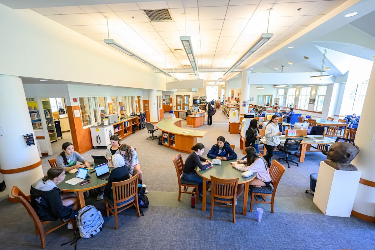 Helen Temple Cooke Library - Dana Hall School