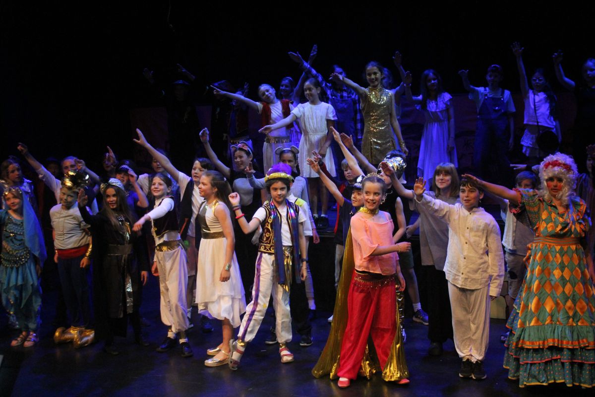 Aladdin Trouble! A Year 6 Pantomime | Latest News