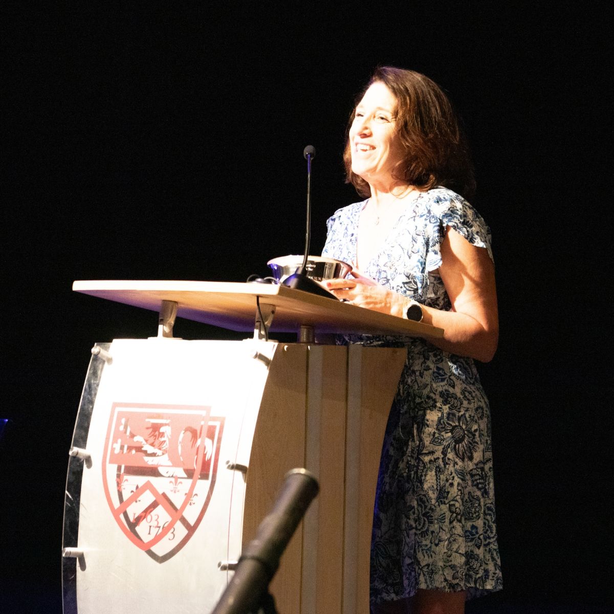 Alumna of the Year Award 2024: Betsy Tuthill Farrell '84, P'14,'17,'18 ...