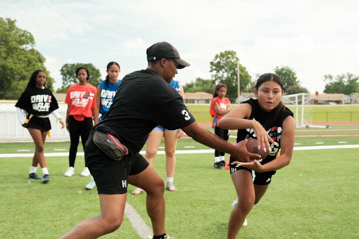Video: Oklahoma's First High School Girls Flag Football Team | News ...