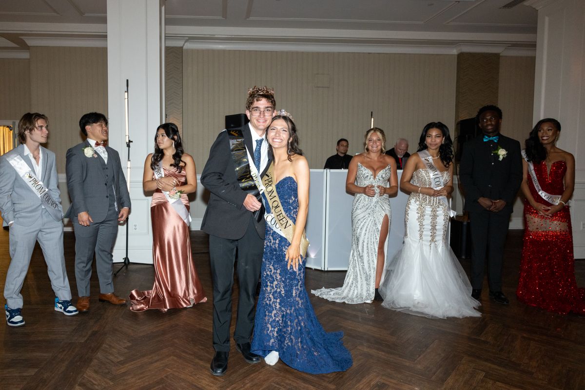 Senior Prom Highlights | News Details