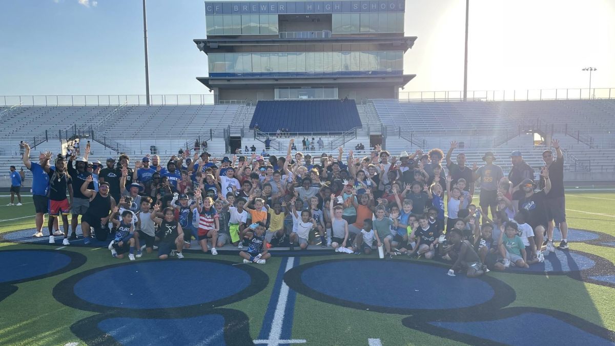 Brewer football teams up with White Settlement Youth Association to ...