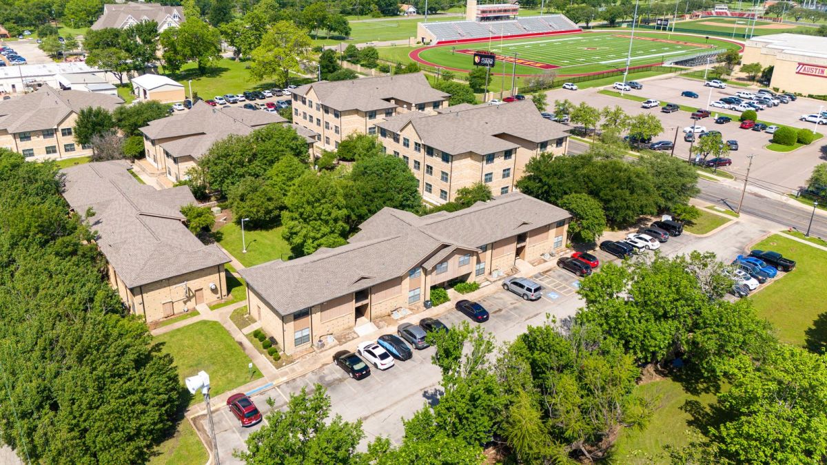 Bryan Apartments | Details