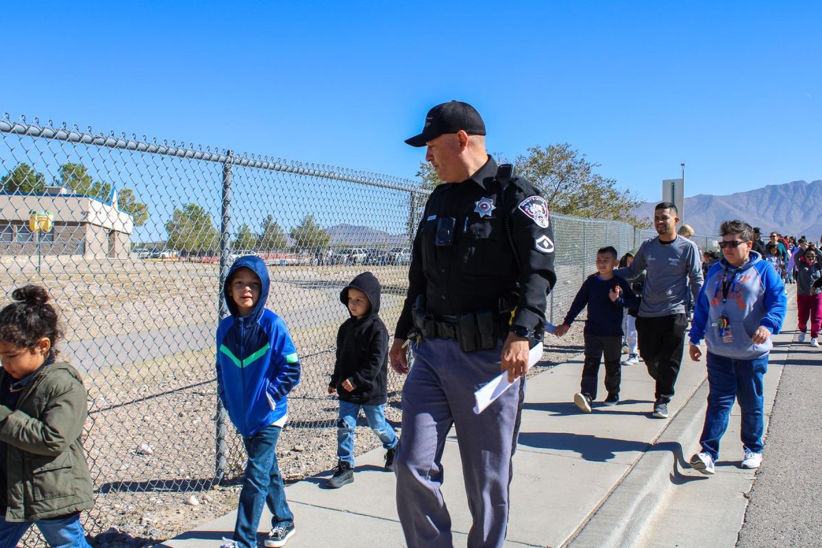 Davenport students get walking to school safety tips | Post Details